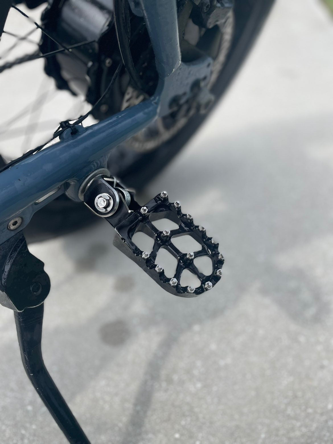 Mx style rear peg kit – AmpMoto