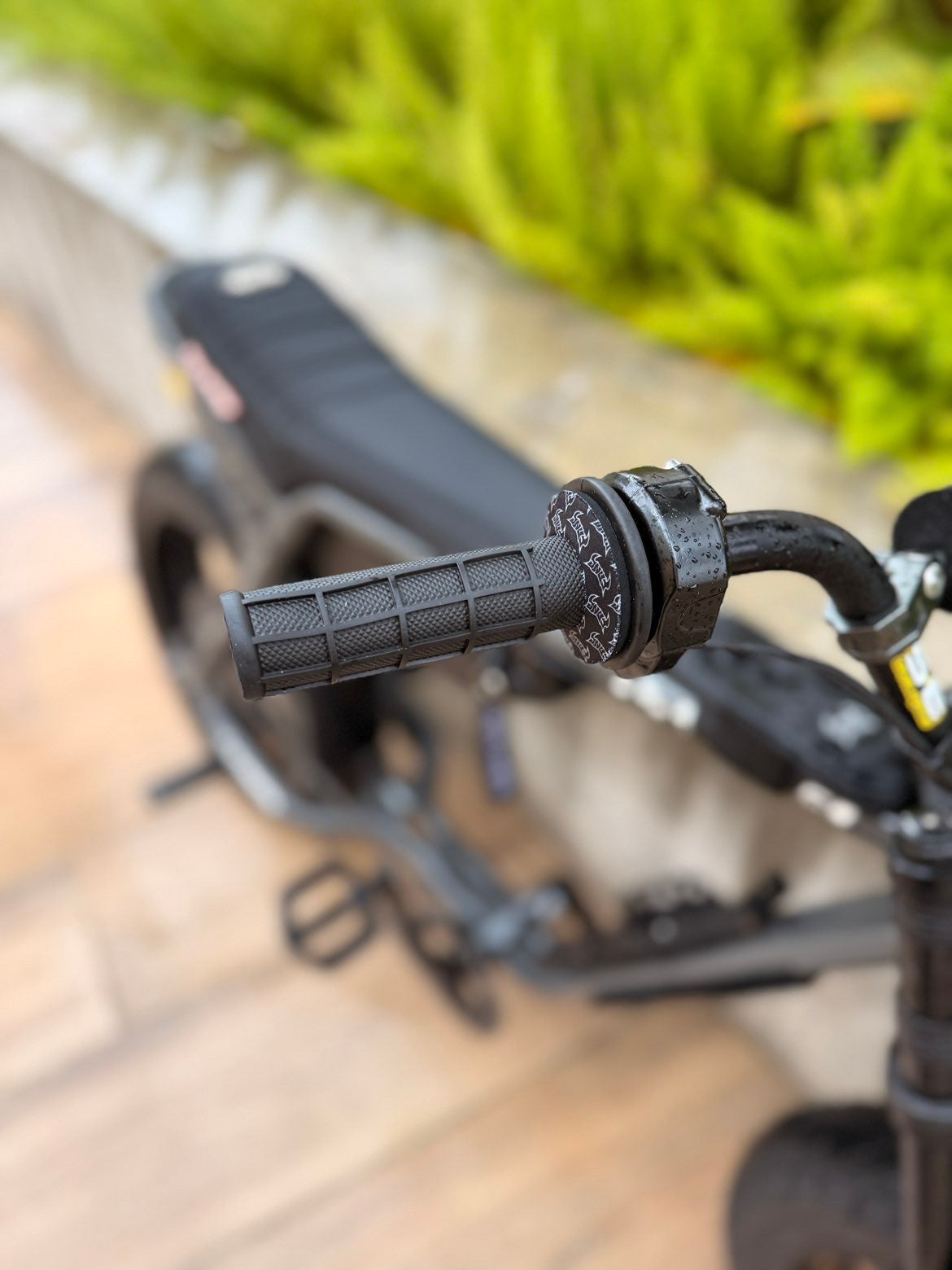 Surron Throttle for Super73 - Plug and Play Upgrade | AmpMoto